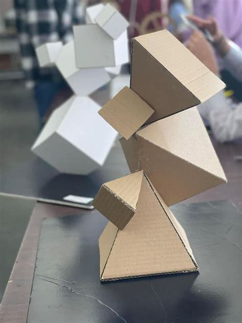 Pin By Hager Salem On مجسمات بالكرتون Cardboard Art Sculpture