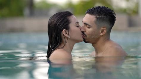 Couple Kissing In Swimming Pool Videos And Hd Footage Getty Images