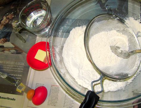 پیراشکی گوشت در اندازه های پیراشکی خسروی