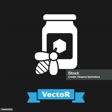 검은 배경에 고립 된 꿀벌 아이콘꿀의 흰색 항아리 은행에서 달콤한 자연 식품 날개 기호가있는 꿀벌 또는 Api 비행 곤충입니다 벡터 일러스트레이션 0명에 대한 스톡 벡터