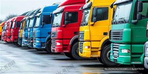 Ai创作图货车车队 物流车队 卡车车队 交通运输物流 很多卡车 交通运输货物运输 货车帮 运输车队 卡车4s店 大车队 汽车物流货运 彩色图像运输方式 素材大货车 卡车交通运输 重型卡车汽车