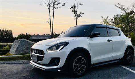 Suzuki Swift กับธีมสีขาวตัดสีดำ Suzuki Motor Thailand
