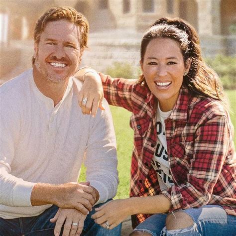 ‘fixer Upper The Castle Exclusive Clip Chip And Joanna Gaines Reveal
