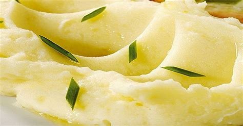Как се прави най пухкавото и нежно картофено пюре без бучки Изглежда просто но не е Ето