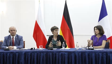 „Вајмарската тројка“ во посета на Собранието Независен Весник