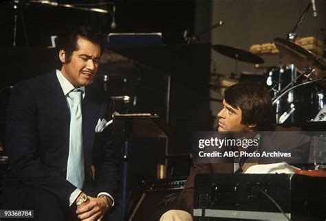 A Dead Ringer Photos And Premium High Res Pictures Getty Images