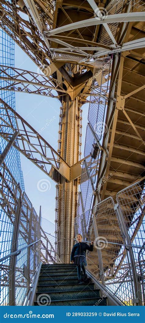 Detalle De La Estructura De La Torre Del Eiffel Imagen De Archivo Imagen De Lugar Alto 289033259