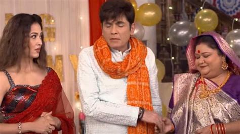 Bhabhi Ji Ghar Par Hai Episode 2389 Vibhuti Ends Up Marrying Angoori Bhabhis Mother