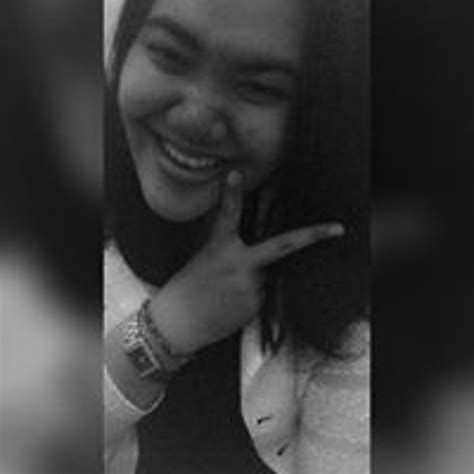 Stream Elisabet Dian Mawuntu Music Listen To Songs Albums Playlists