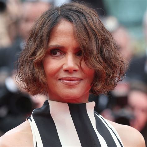 Halle Berry Posted A Beautiful Naked Photo Reactions Marie Claire