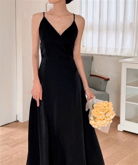 데이달링 브뤼 웨딩드레스휴양지 민소매 셀프웨딩 브라이덜샤워 바캉스 화이트 블랙 실크 새틴 나시 끈나시 원피스 드레스 롱원피스 웨딩 촬영 스냅