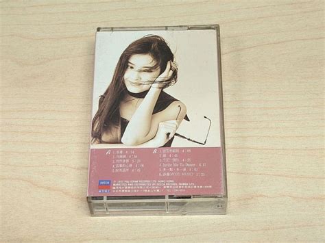 【駱克二手華語錄音帶】周慧敏 浪漫 歌詞and封面and印刷面皆黃斑 封底and內裡黃斑and微污漬 軸帶霉點 Yahoo奇摩拍賣