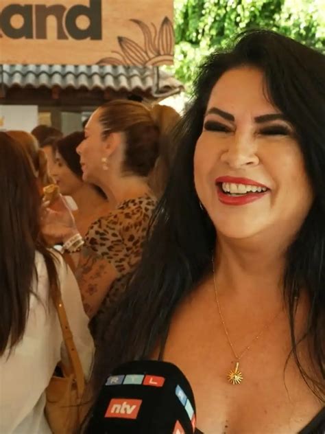 Wird Woche oder paar Tage dauern Männer Pornostar Lily Phillips bricht mit DIESER Sex