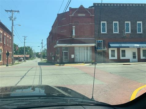 101 S Main St Summitville In 46070 See Est Value Schools And More