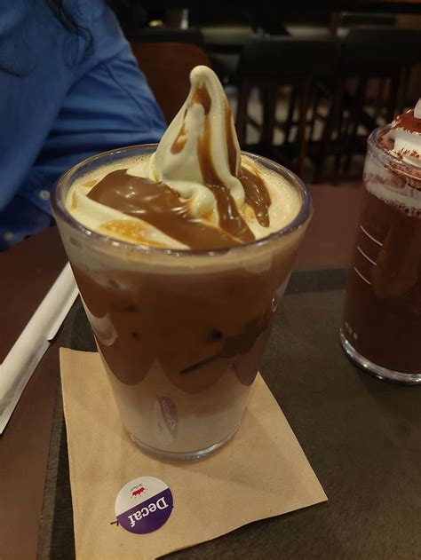 폴바셋 피스타치오 아이스크림 라떼