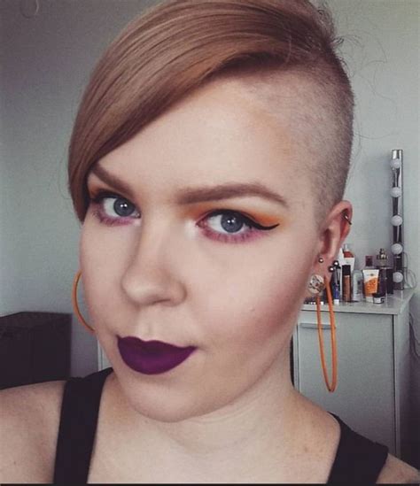 Pin By Paul On Ladies Buzzed Pixie Short Hair Styles Buzzed Pixie