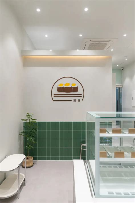 초록색 타일 컬러로 포인트 모던한 분위기 10평 샌드위치 인테리어 세종