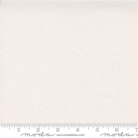 Itty Bitty Background Gatherings Little Leaf 49285 Off White Moda