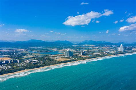 航拍海南三亚海棠湾椰林海滩海洋海岛自然风景摄影汇图网