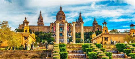 Барселона, Каталония, Испания: Палау национальный, национальный дворец ...