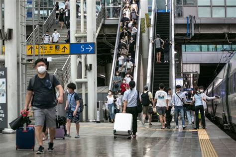 South Koreas Economy Rebounds In Third Quarter On Exports Wsj
