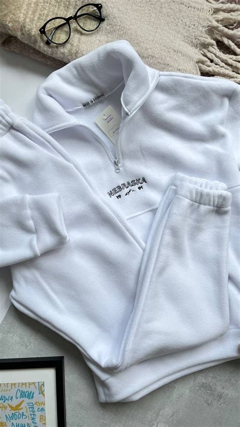 Жіночий одяг•Сукні•Костюми•Лосіни•Спідниці Неймовірно ніжна та романтична сукня ️ Підкреслює