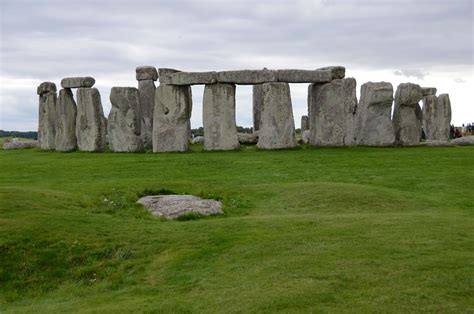 The Stonehenge Calendar Shown To Be A Modern Construct