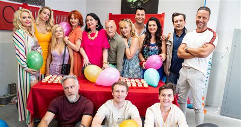 Rodzinny Interes Wystartowa Y Zdj Cia Do Sezonu Wiat Seriali W Interia Pl