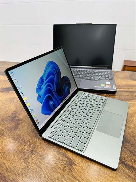 Surface Laptop Go In I U G G Laptop C Gi R Tri U Ph T
