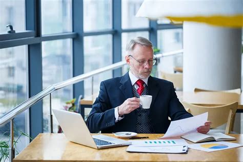 outsourced cfo services for startups benefits and advantages