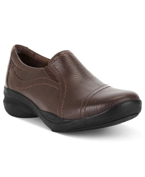Walking Shoes For Womens Clarks At Rose Thyer Blog