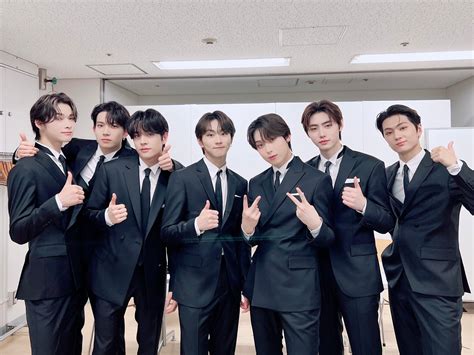 221129 Enhypen Twitter Update Kpopping