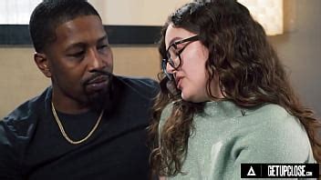 Up Close Stunning Leana Lovings Absolutely Wants Isiah Maxwell S Huge Dick Inside Her Cum On