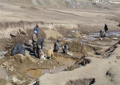 БИЧИЛ УУРХАЙН ТУЛГАМДСАН АСУУДЛЫГ ХЭЛЭЛЦЭВ