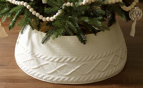 Treory Knitted Christmas Tree Collar Cream Crossed Diamond