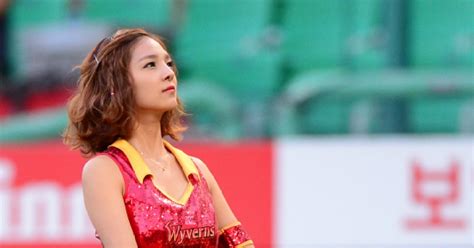 포토 강윤이 깜찍하게 흔들흔들