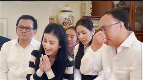 សកម្មភាពលោកជំទាវ ស្រីតូច ចំណាន ផ្ទុះការសរសើរពេញៗមាត់ពីមហាជន Youtube