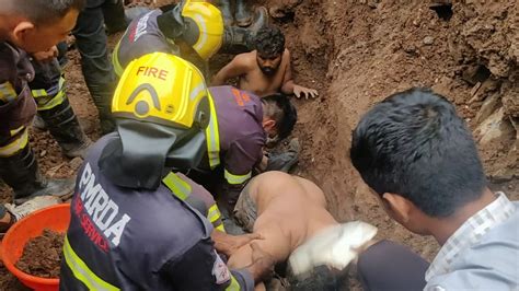 Video Soil Caves During Pipeline Excavation Work In Pune 1 Laborer