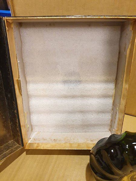 雙帶 金頭軒 青瓶 黑頭無翅軒 人像 干邑之星水晶瓶 P9品酒網