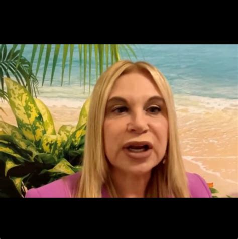 Лоша прогноза на гадателката на Берлускони Теодора Стефанова За Жената