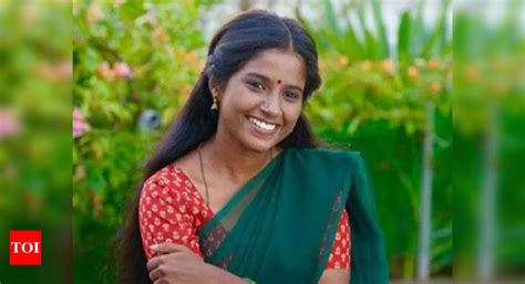 Popular Tv Show Sundari Completes 600 Episodes Heres What Actress Gabriella Sellus And