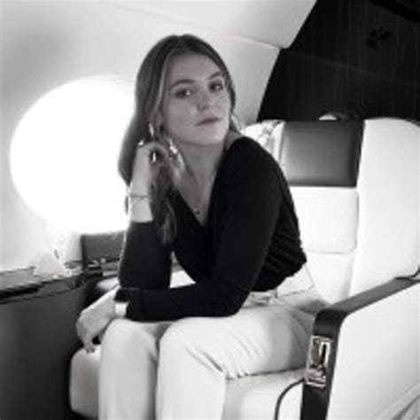 Private Jet Pilot 23 Shares The Wildest Things About Her Job