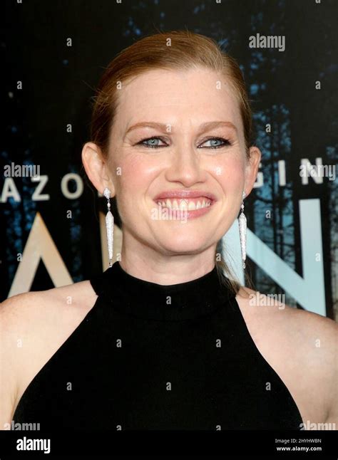 Mireille Enos Maxim