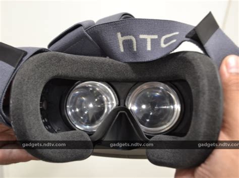 Valve Htc Vive Vr Headset Gets Unreal And Unity Engine Support Sdk Technology News