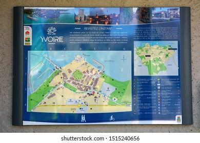 Mobile Gps Tracking Concept Location Track Stock Vector Royalty Free