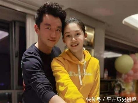 郑恺奔跑吧上演追妻之旅，吐槽苗苗被跑男团带走，独自借钱坐公交 360娱乐，你开心就好
