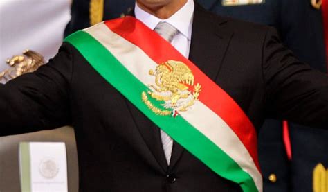 Morena Busca Cambiar Orden De Colores En La Banda Presidencial