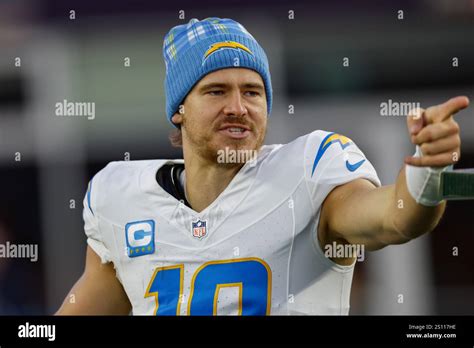 Los Angeles Chargers Quarterback Justin Herbert 10 Reacts After