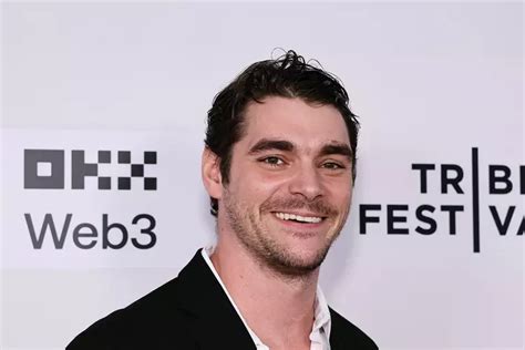 Walt Jr Actor Explains How Much Money He Made From Being In Breaking Bad