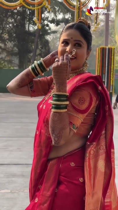 लाल साडी डोक्यात खोपा नाकात नथ असा अक्षयाचा शाही मराठमोळा लूक Youtube